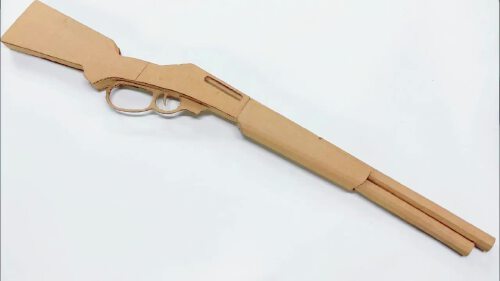 用硬纸板做玩具霰弹枪,加上橡皮筋,就能发射子弹