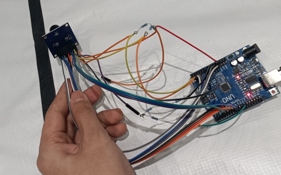 ARDUINO UNO驱动OV7670摄像头拍照