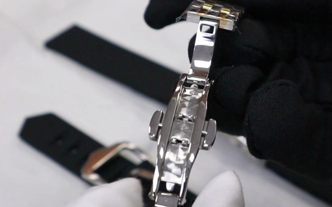 你戴的手表是什么表扣呢?