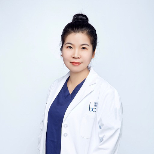 皮肤科医生王芳 