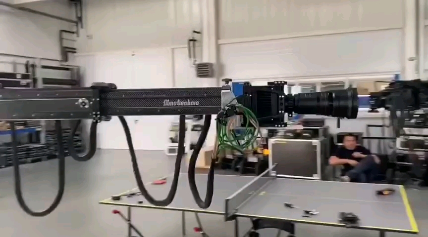 出人意料的电影移动灯光设备 湾区文化TBCI