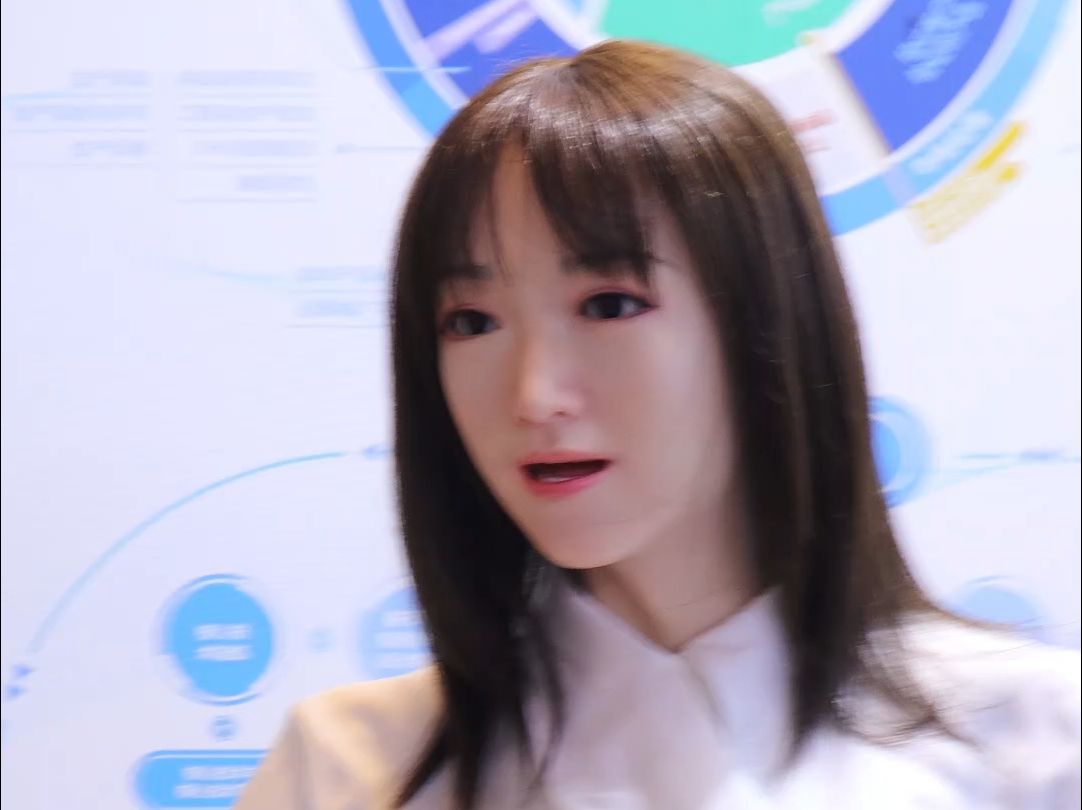 30s带你认识人形机器人清宝