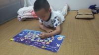 三周岁。能够认识10以内的数字了,继续加油!