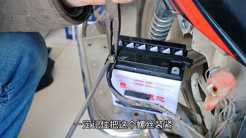 摩托车安装新电池看似简单!关键的几点很多人都忽略了