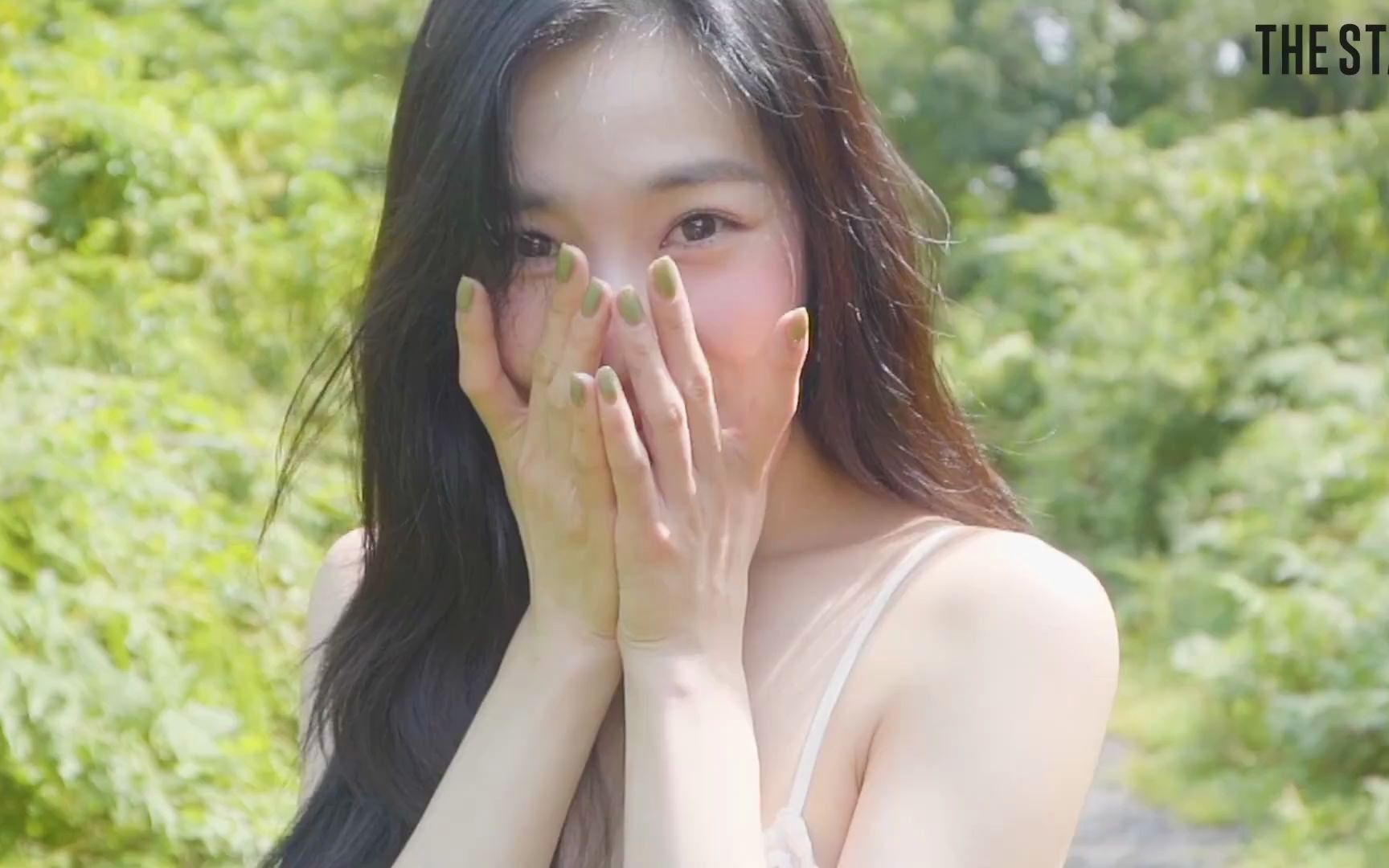 ...magazine更新 TIFFANY YOUNG 的make up&beauty秘密 突.击.公.开!