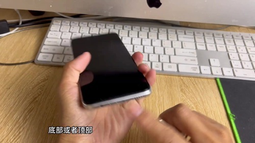 荣耀手机卡槽怎么打开？