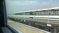 上海磁悬浮列车-开出上海浦东机场站