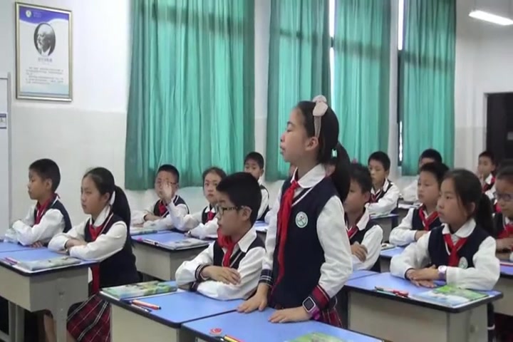 ...数学四年级下册八 平均数条形统计图-周老师_优质课公开课教学视频