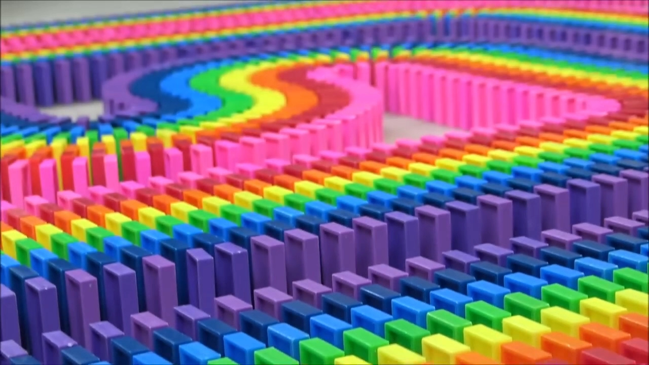 彩色多米诺骨牌