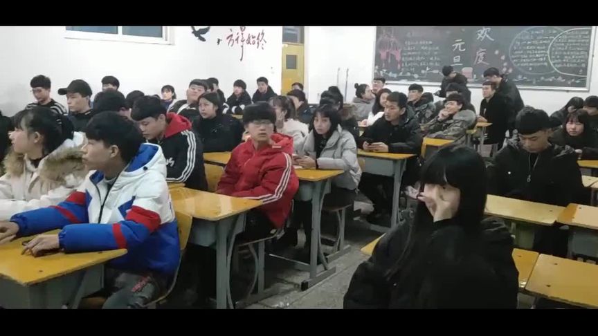 我们班合唱《追梦赤子心》,这个班级的颜值太高了,真的太帅了