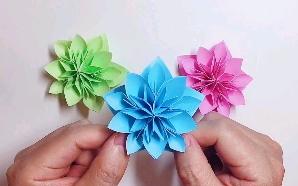 手工:简单漂亮的立体雪花折纸