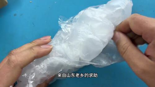 大众汽车钥匙跑电更换电池三四天就没电了,又更换了一块情况同样