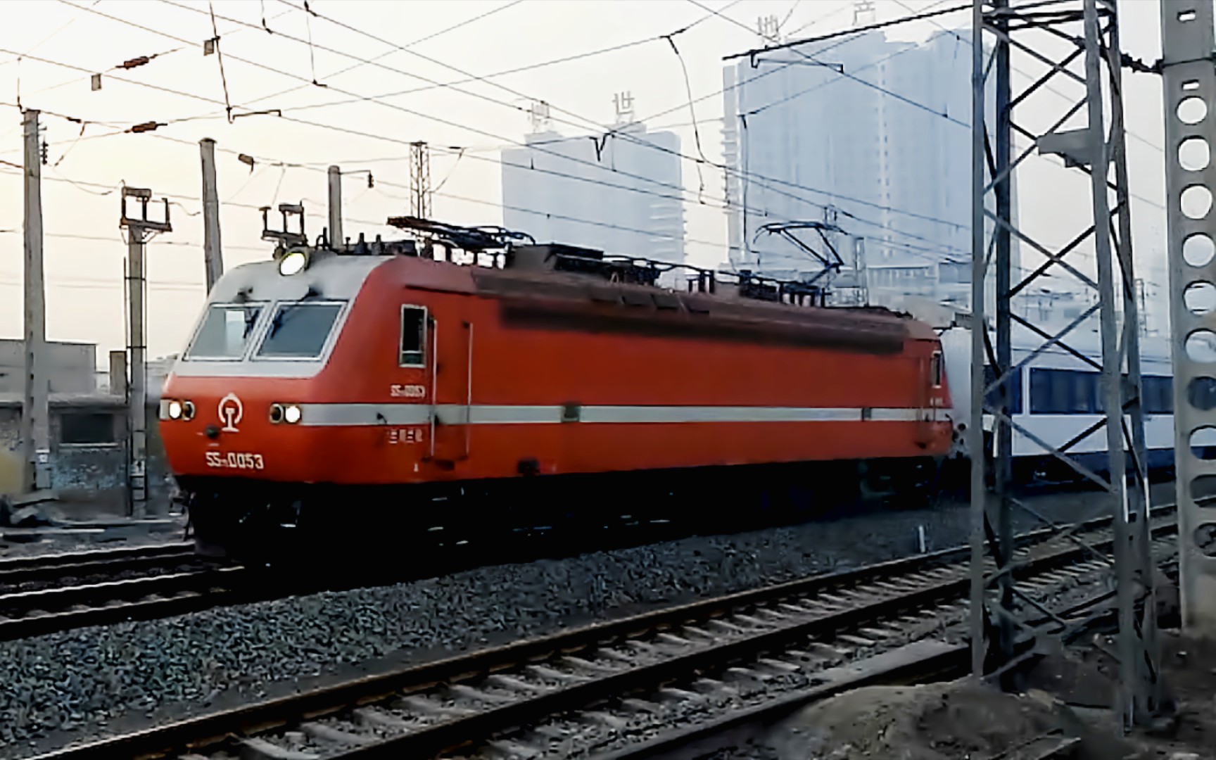 【铁路】原色时代还未升Z的T278次,美女SS7E0053牵引全列白25T,...