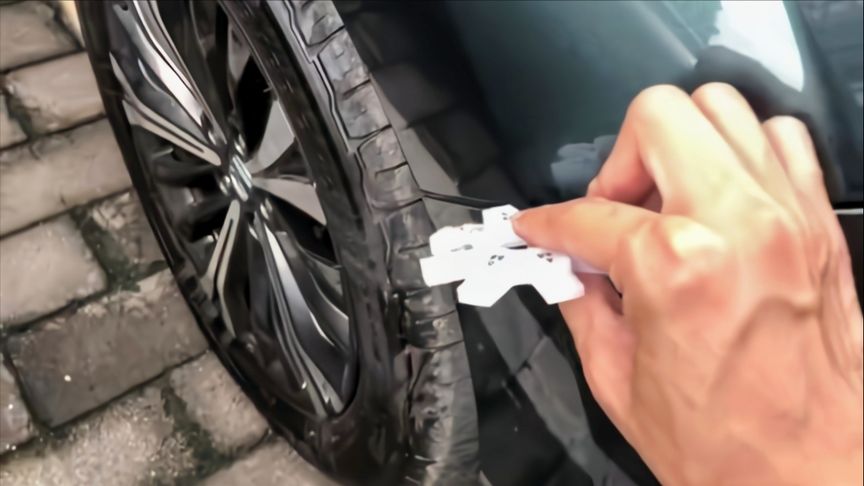 接缝差小测试:2020款UR-V前翼子板和保险杠接缝,左右两侧0误差