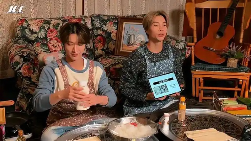 NCT JOHNNYandTENmakegimbap Johnny\\\'sCommunicationCenter