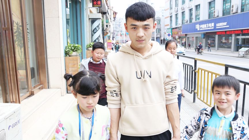 表演解放天性实景训练(遵义忆像影视演员培训中心)