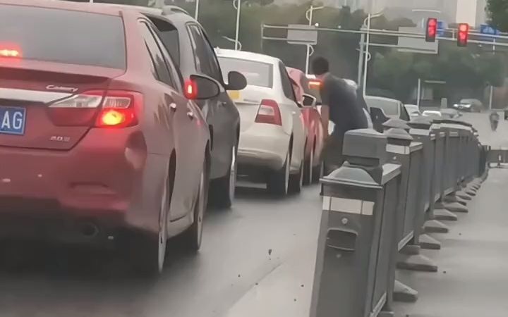 家人们,这款便携式高压打气筒,自行车电动车汽车都可用