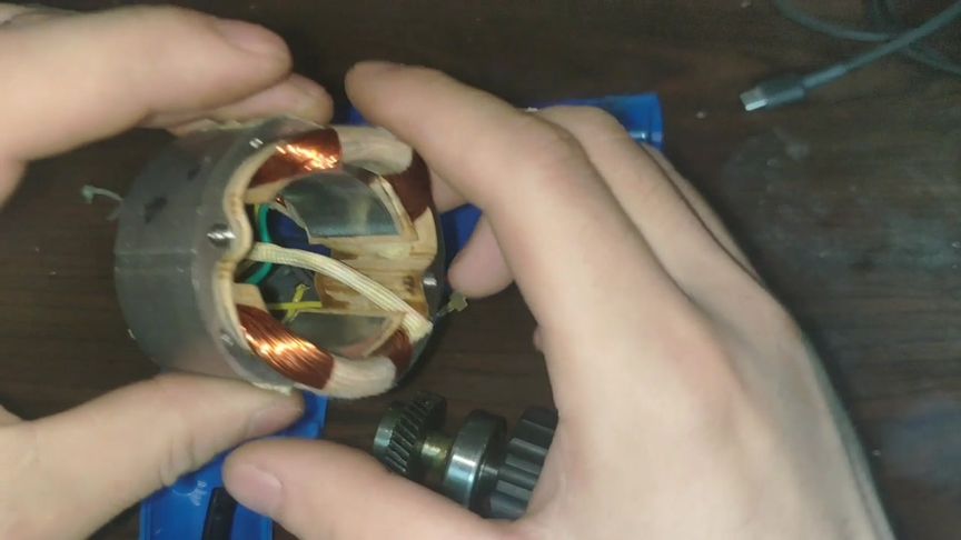 灯泡儿电工:手电钻的内部结构讲解,不用送修理部啦