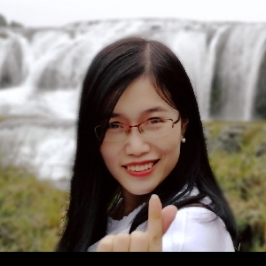 开始对半月好奇 