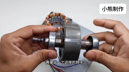 太厉害了,风扇电机里的线圈可以改成发电机