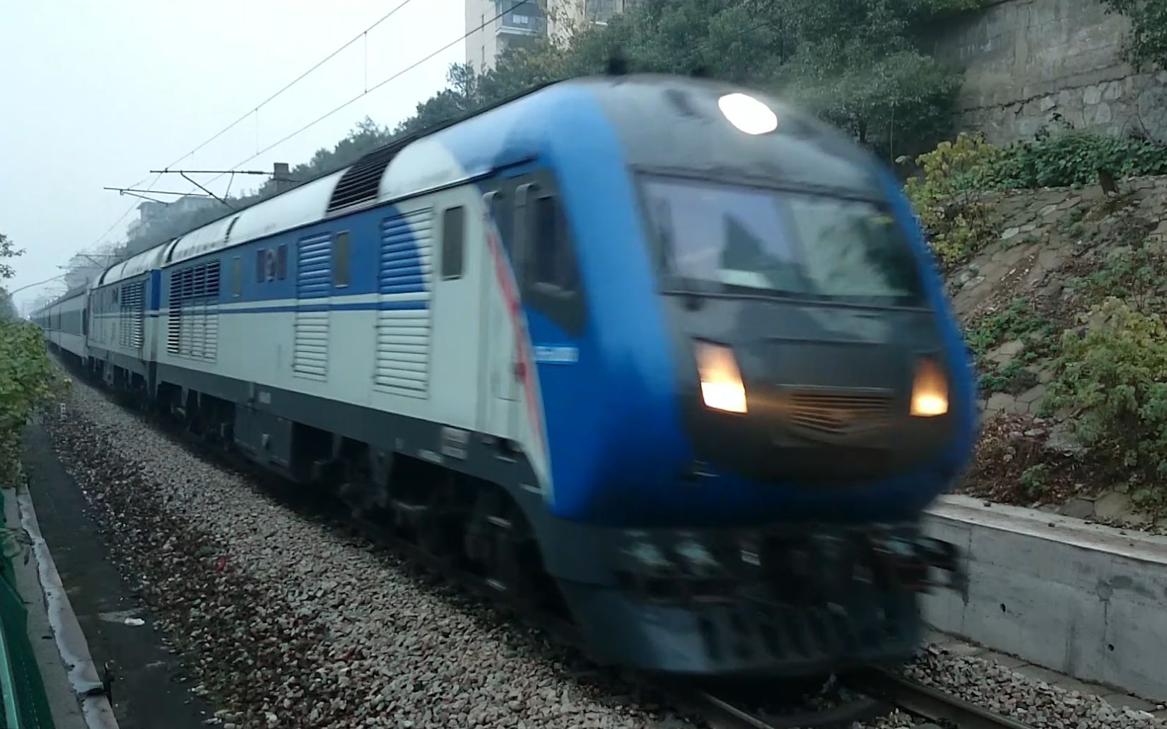 [火车][原色注意][联控注意]DF11G+BSP+25T天津-长沙[Z17] 京广长沙...