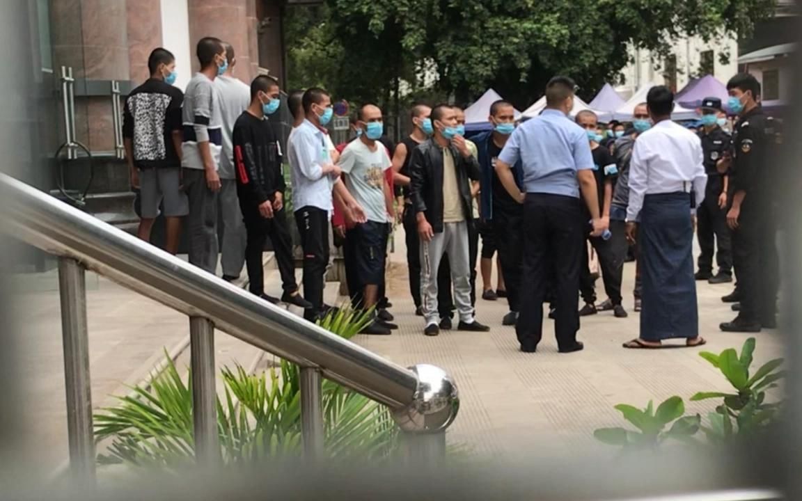 缅北电信诈骗犯被抓捕回国!善恶到头终有报,不是不报时候未到