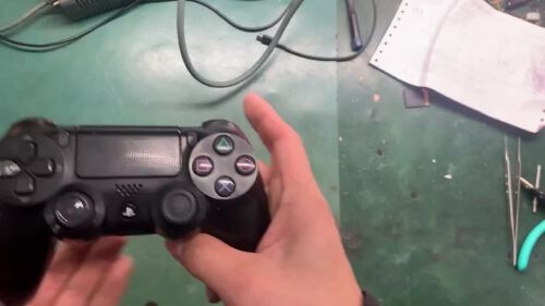 ps4游戏手柄不开机维修