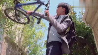 我成了他的班主任:开学第一天,小伙把班主任当成学妹