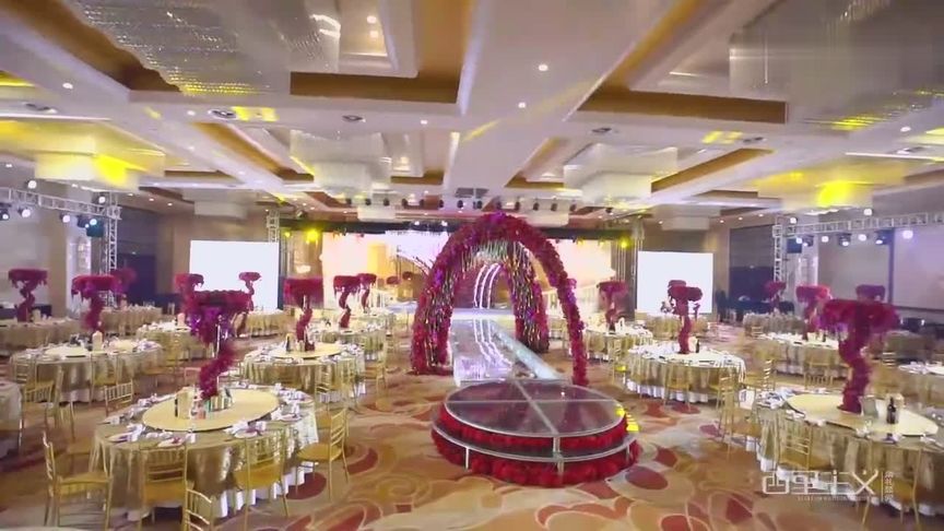 钟丽缇 张伦硕临沂婚礼现场美轮美奂,是多少少男少女梦寐以求滴
