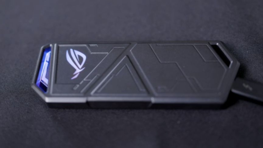 别问我是谁?随身带上我,可以帮你逼格拉满#rog #移动硬盘