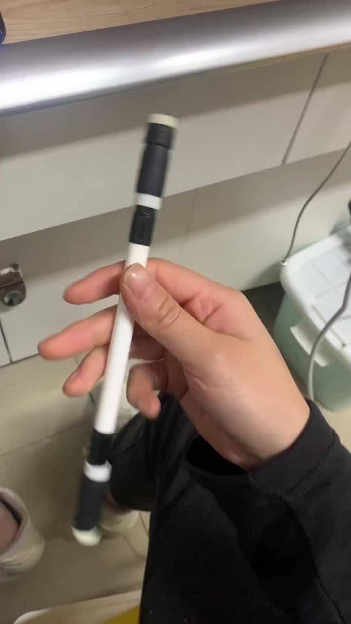 慢动作教大家转笔,所有人都能学会,用最普通的圆珠笔.