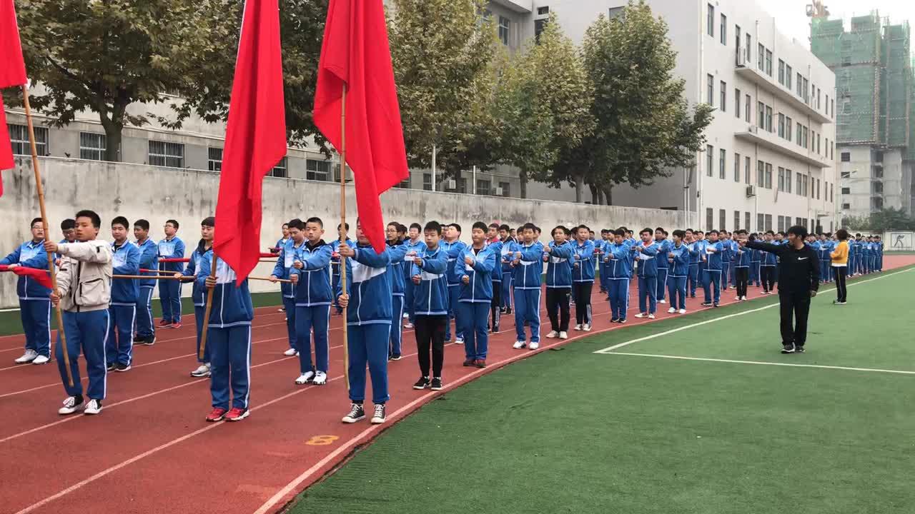 眉县中学生运动会彩旗队训练!