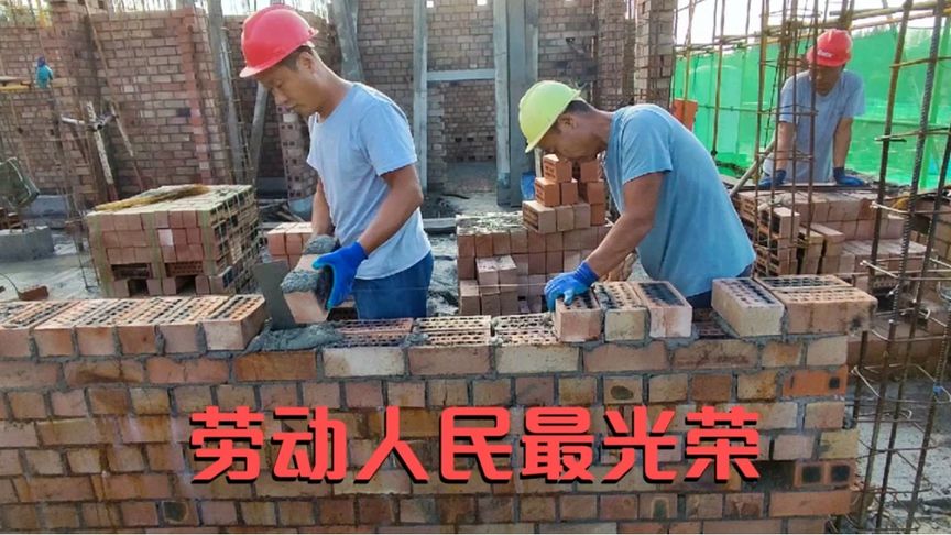 两位省建八级瓦工演示三一砌筑法