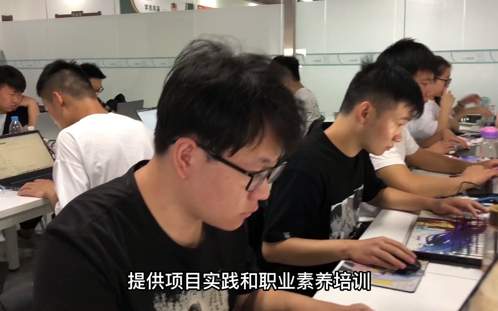 前端设计:一个集美貌与才华于一身的专业!