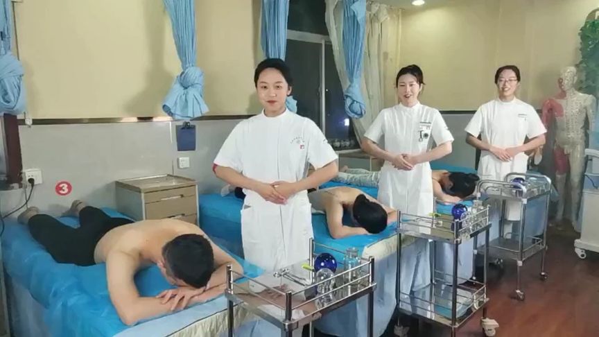 护士小姐姐精彩的中医护理操作!