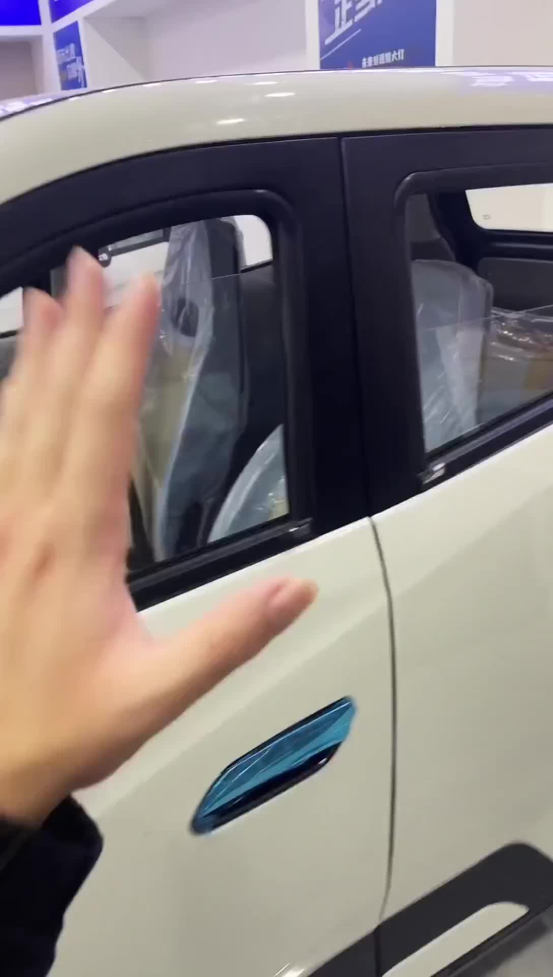 告别拥挤公交,轻松拥有个人代步神器! 冬天来了,有需要买新能源汽车的...