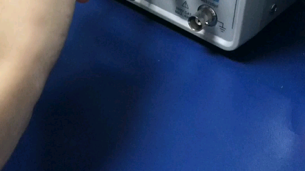 示波器测量信号的电压与频率——实验vlog