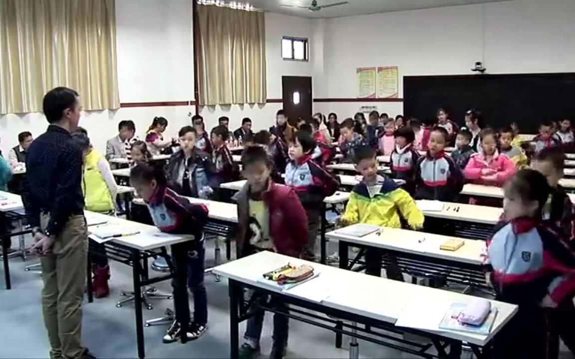 【获奖】人教版三年级数学上册_认识几分之几-蓝老师公开优质课视频