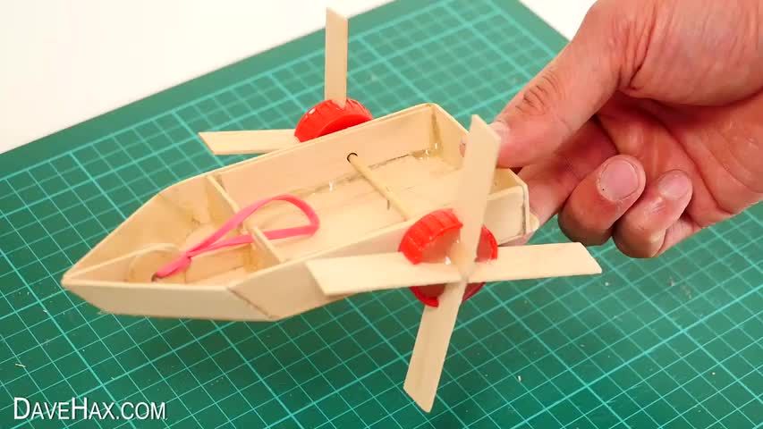 皮筋做动力的小船 孩子也可以做