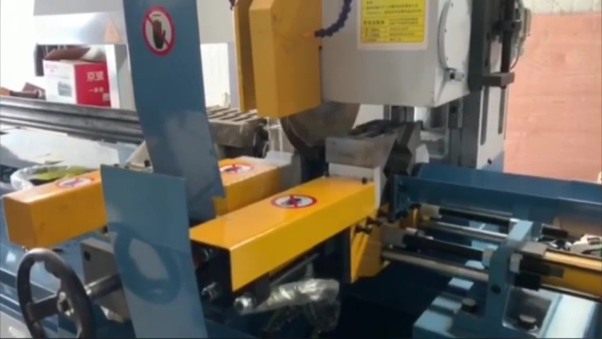 全自动切管机,管类切管机,圆管切割视频