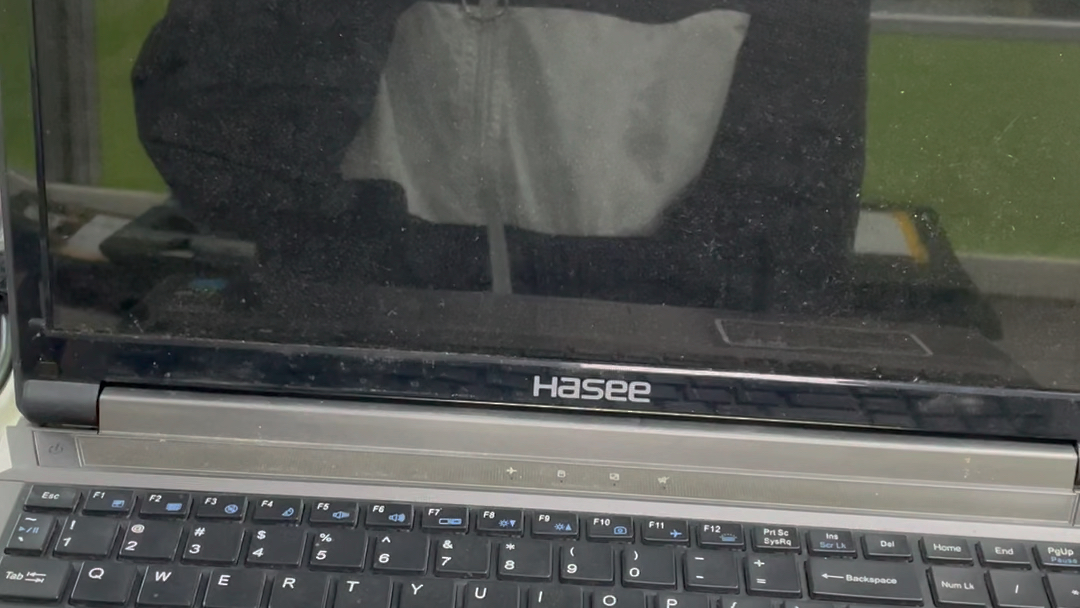 神舟笔记本无法开机,指示灯亮,风扇不转