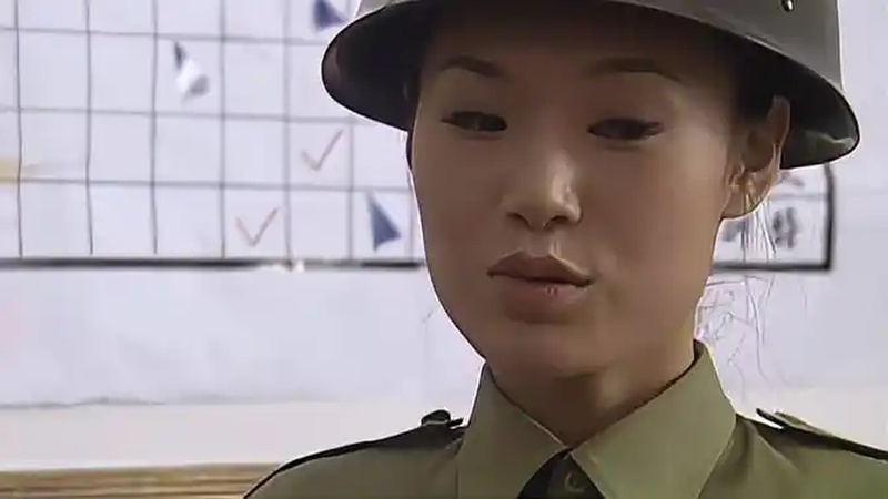 女特务使用美人计,让教官单独教她,教官秒懂她的心思