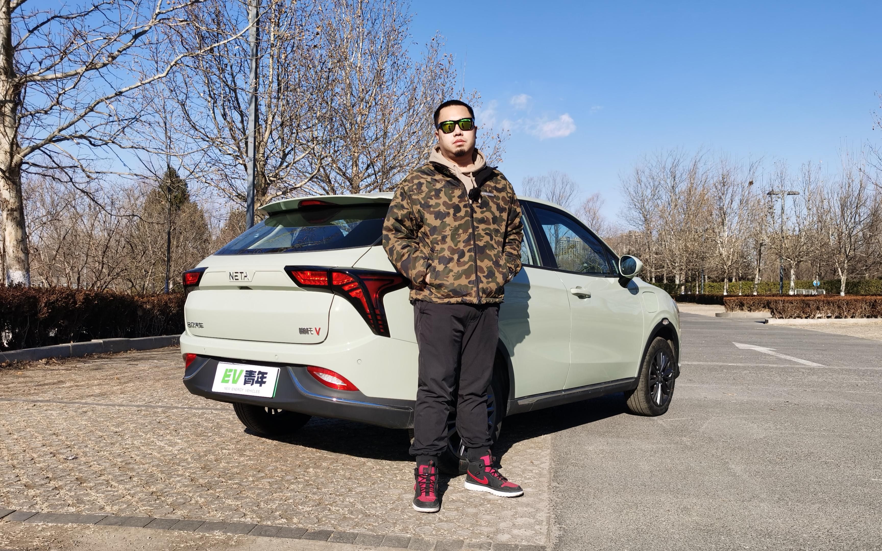 月销过万台,10万内优选电动SUV,试驾哪吒V
