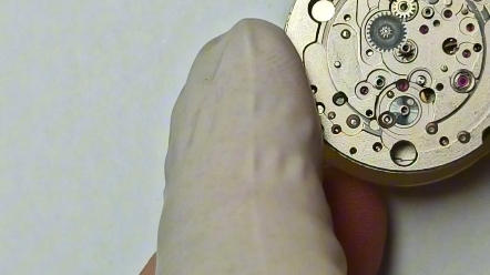 手表盘面刻度为什么会掉落呢?天王手表维修保养