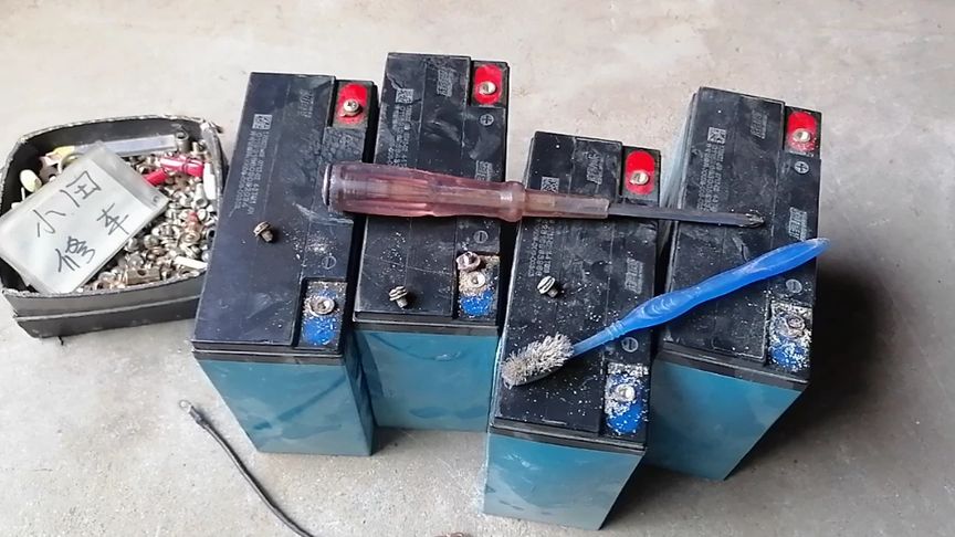 电池接线柱漏酸换新连接线该如何避免线路虚接断路?教你一招搞定