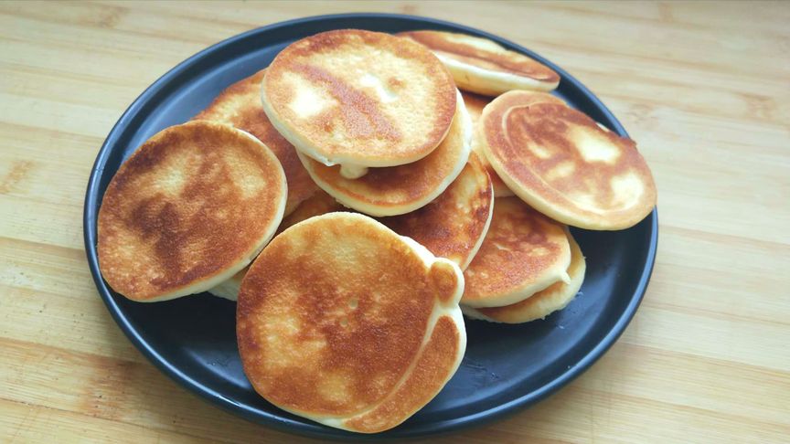 松饼最简单的方法,入口即化,不用烤箱,不含添加剂,新手必会