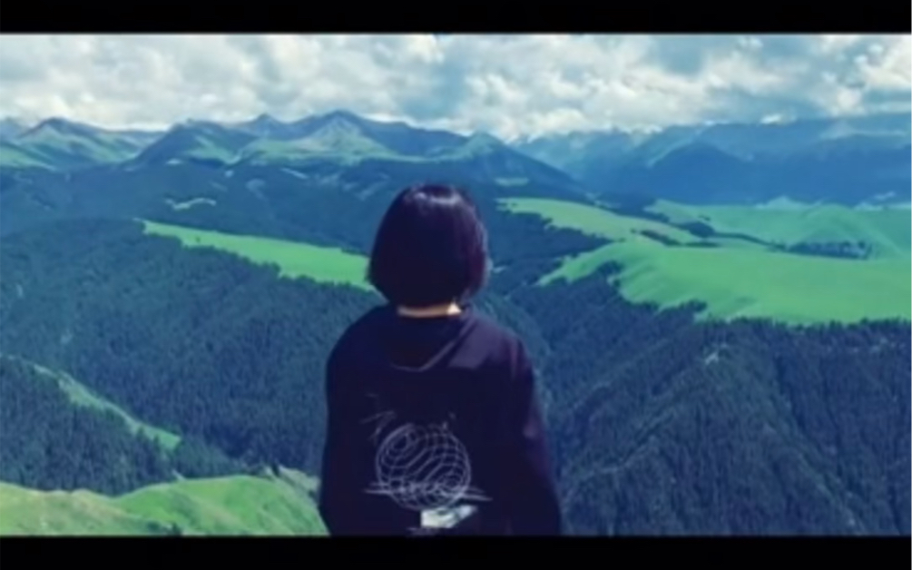 ...加班的,原来人家有这套表格.输入销项和进项发票信息,汇总表自动生成