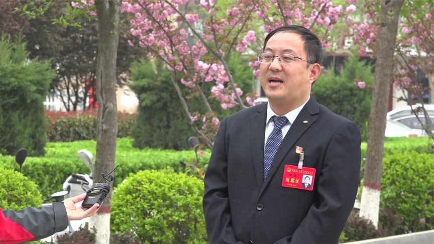 两会访谈|采访人大代表席龙