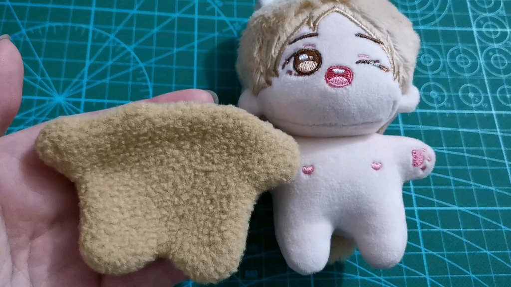 【棉花娃娃】先简单缝一件,从今天开始也要做10cm的衣服了