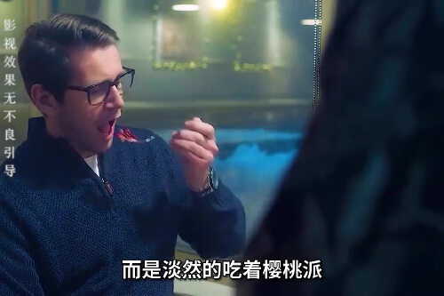 咖啡厅服务员被家暴折磨,偶遇连环杀手男!